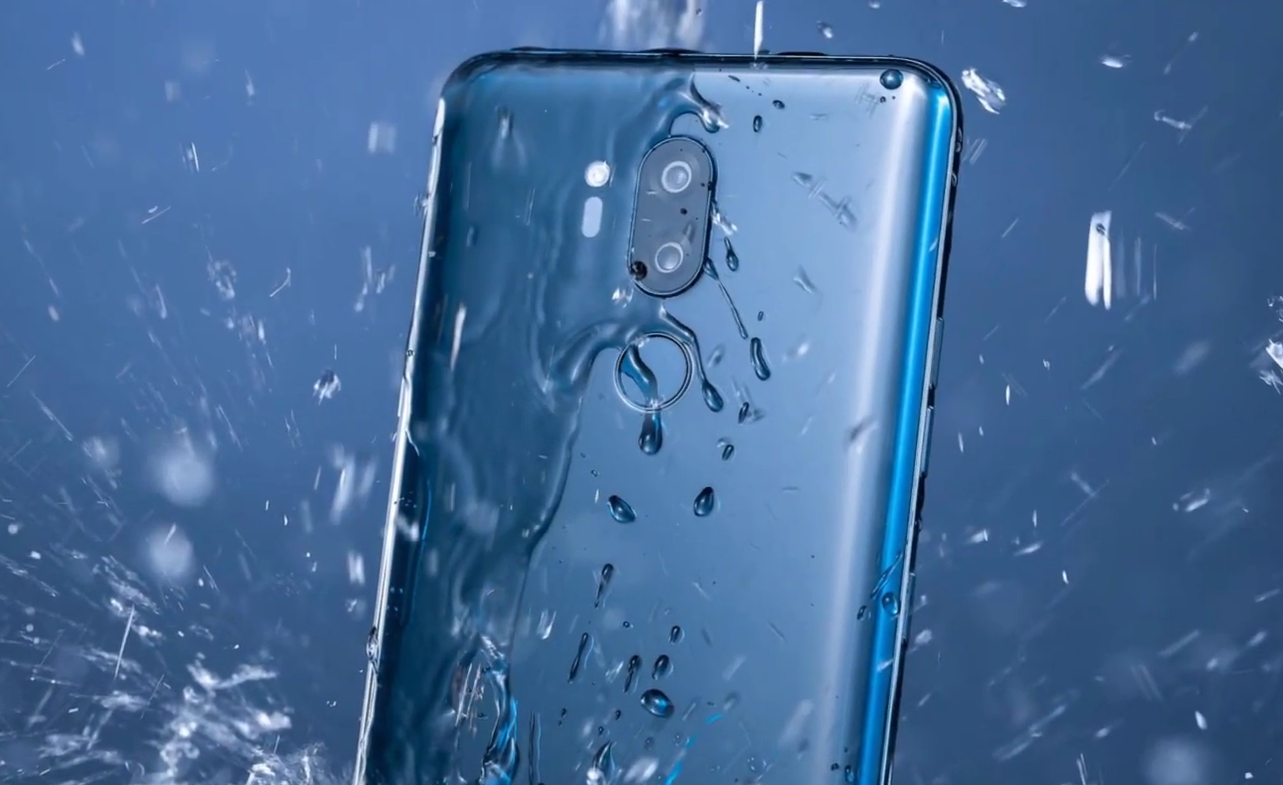 Water-Resistant vs. Waterproof: What’s the Difference? - WaterproofWiki